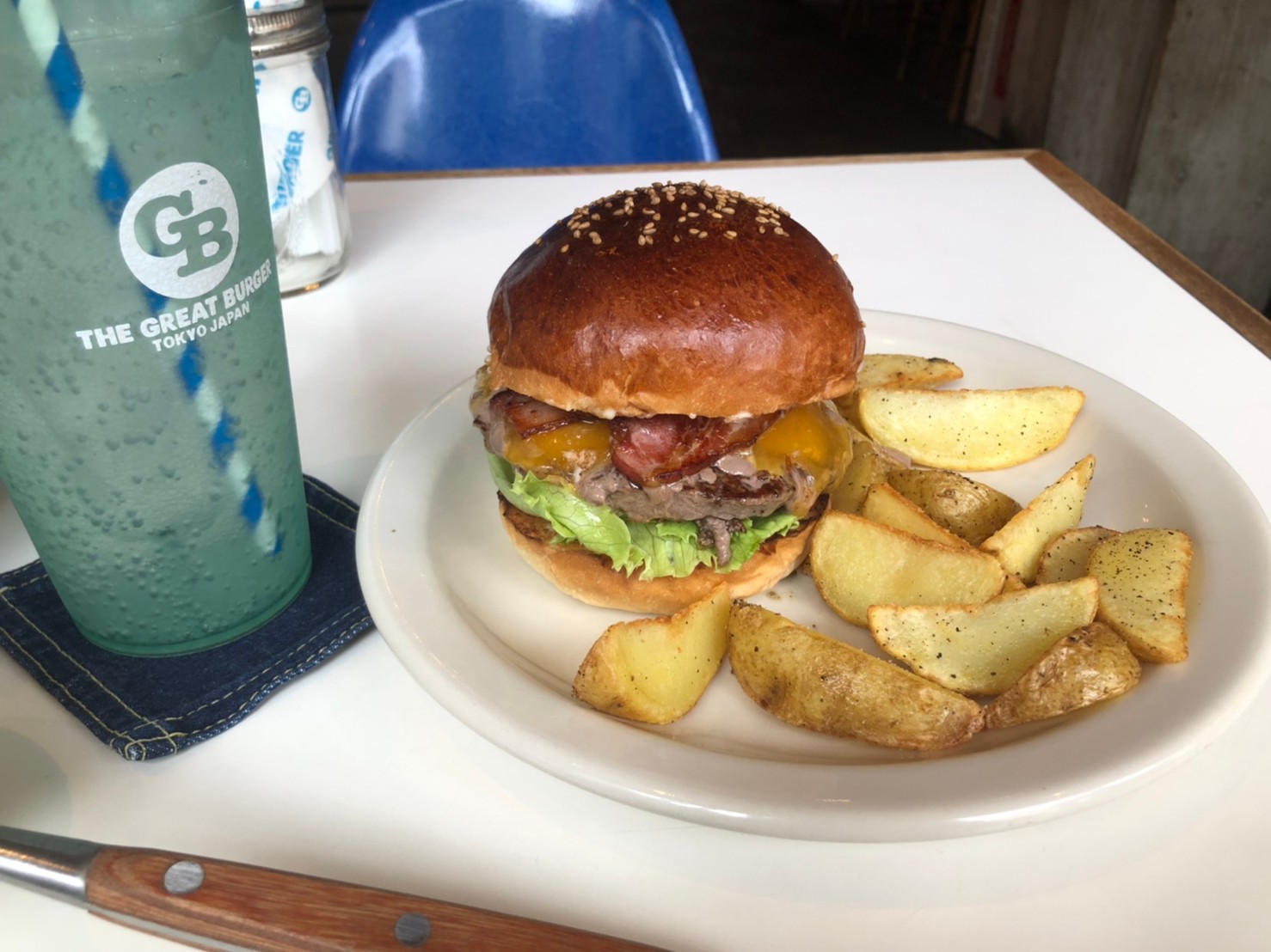 原宿駅徒歩20分の『THE GREAT BURGER』がめちゃくちゃ美味かった【飯テロ】 | Free Steps